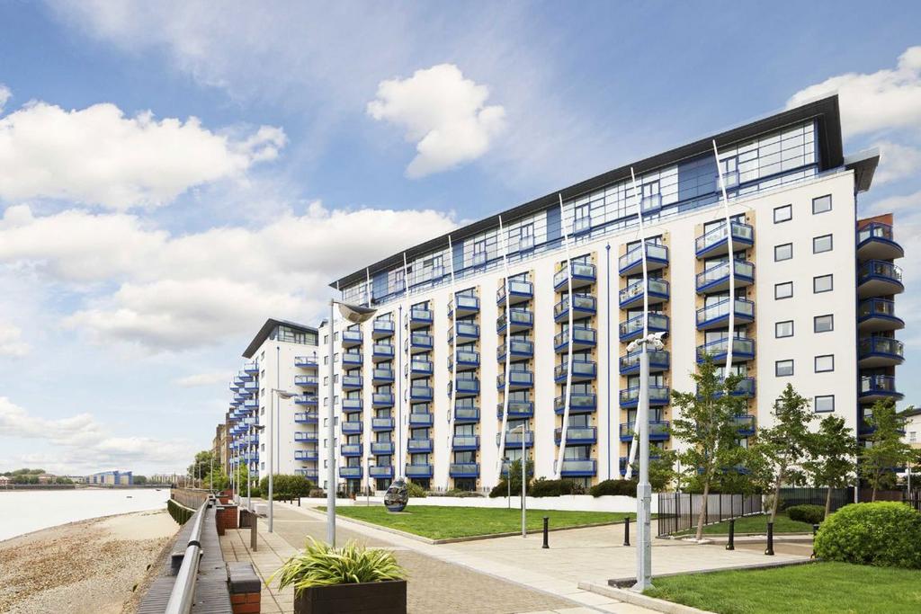 Newton Place, London E14 2 bed flat - £2,249 pcm (£519 pw)