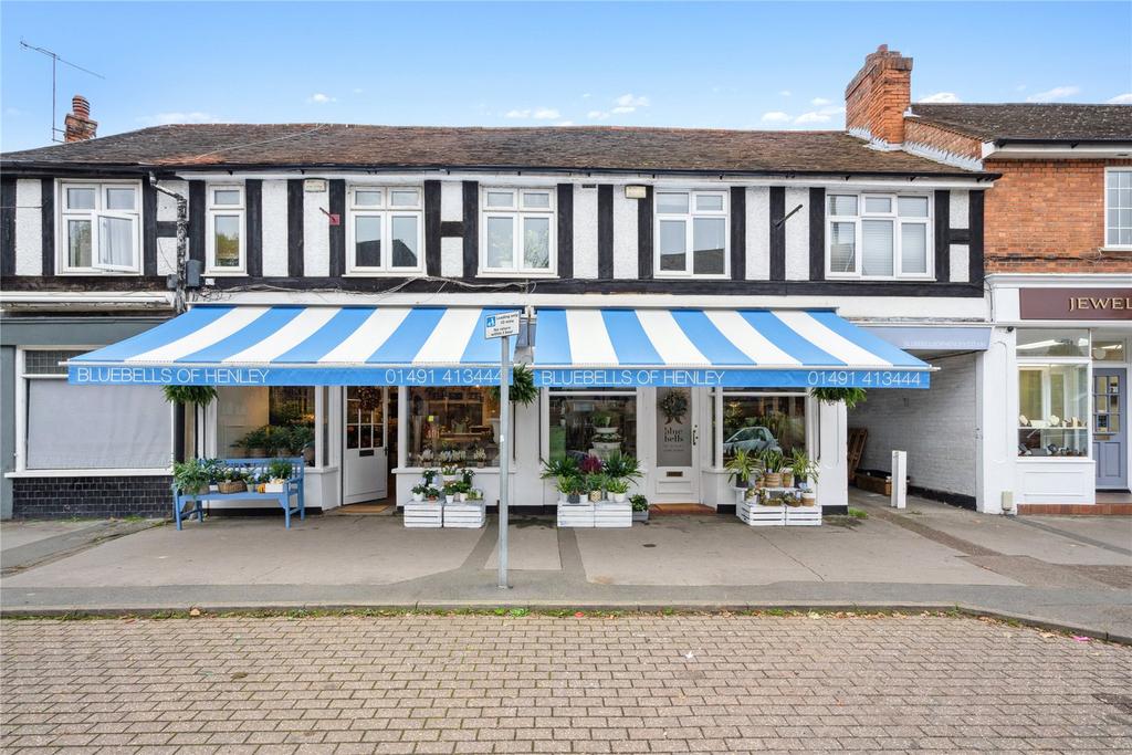 Reading Road, Oxfordshire RG9 2 bed flat - £1,350 pcm (£312 pw)
