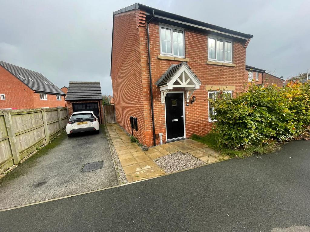 Samuel Armstrong Way, Crewe... 4 bed detached house - £1,100 pcm (£254 pw)