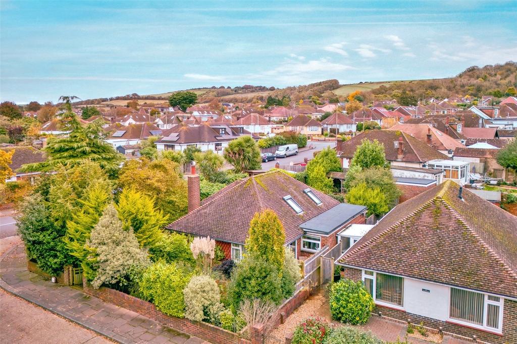Findon Road, Findon Valley, Worthing... 2 bed bungalow - £575,000