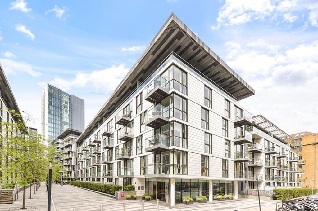 Times Square, Aldgate, London, E1 Studio - £2,250 pcm (£519 pw)