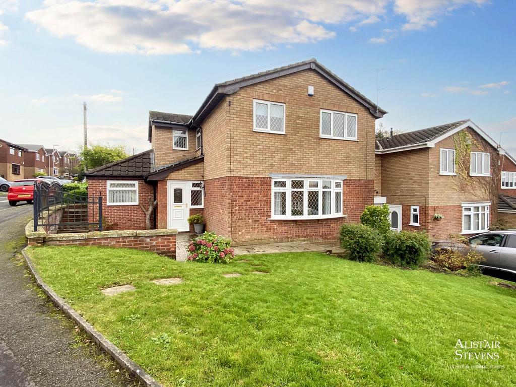 Delta Close, Royton 4 bed detached house - £400,000