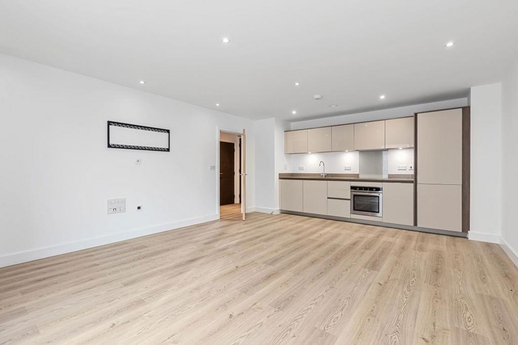 London Road, Sevenoaks TN13 1FB 1 bed apartment - £1,500 pcm (£346 pw)