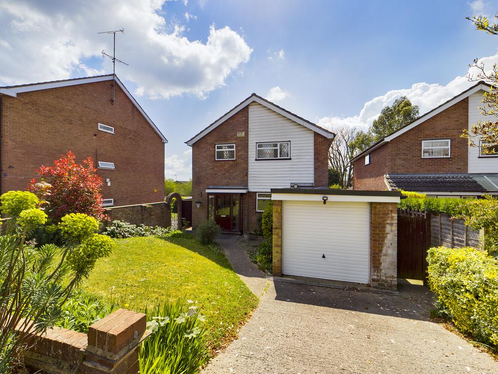Shrubbery Road, High Wycombe 4 bed detached house - £625,000