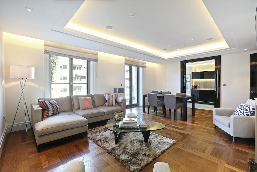 Ebury Square, Belgravia, London, SW1W 2 bed flat - £10,833 pcm (£2,500 pw)