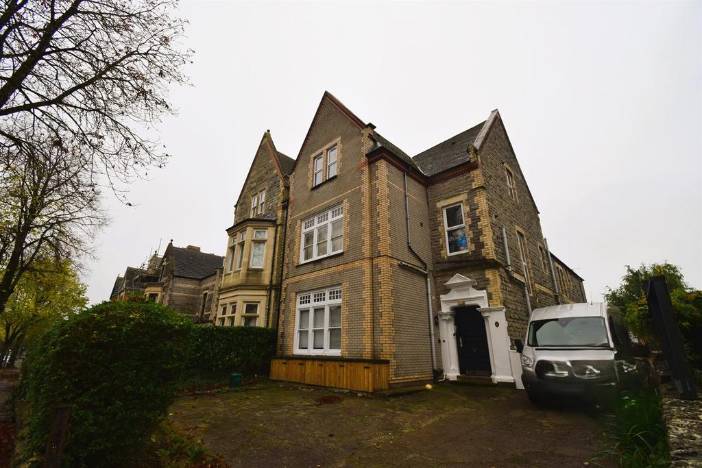 Plymouth Road, Penarth 1 bed ground floor flat - £900 pcm (£208 pw)