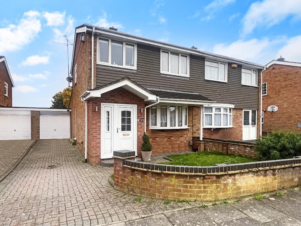 Benson Close, Bramingham, Luton... 3 bed semi-detached house - £375,000