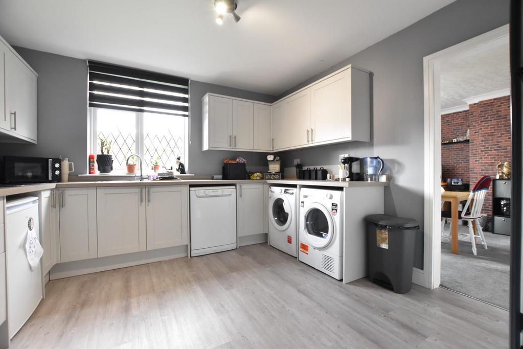 Rowland Road, Scunthorpe 3 bed house for sale - £125,000