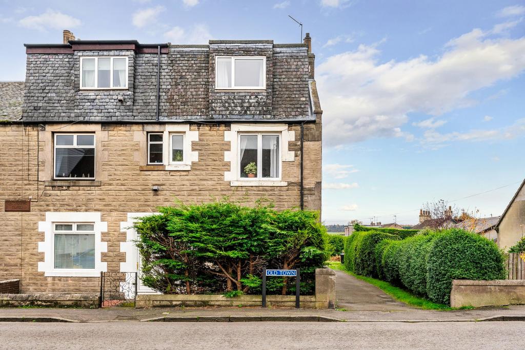 Old Town, Broxburn EH52 1 bed flat - £114,000