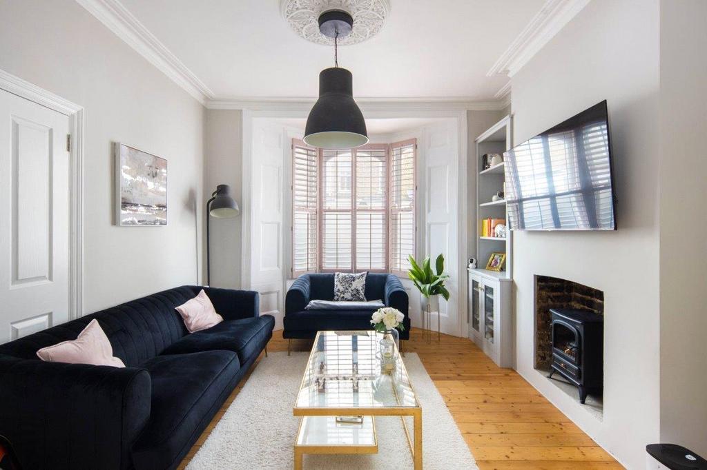 Ropery Street, Bow, London, E3 3 bed terraced house for sale - £1,250,000