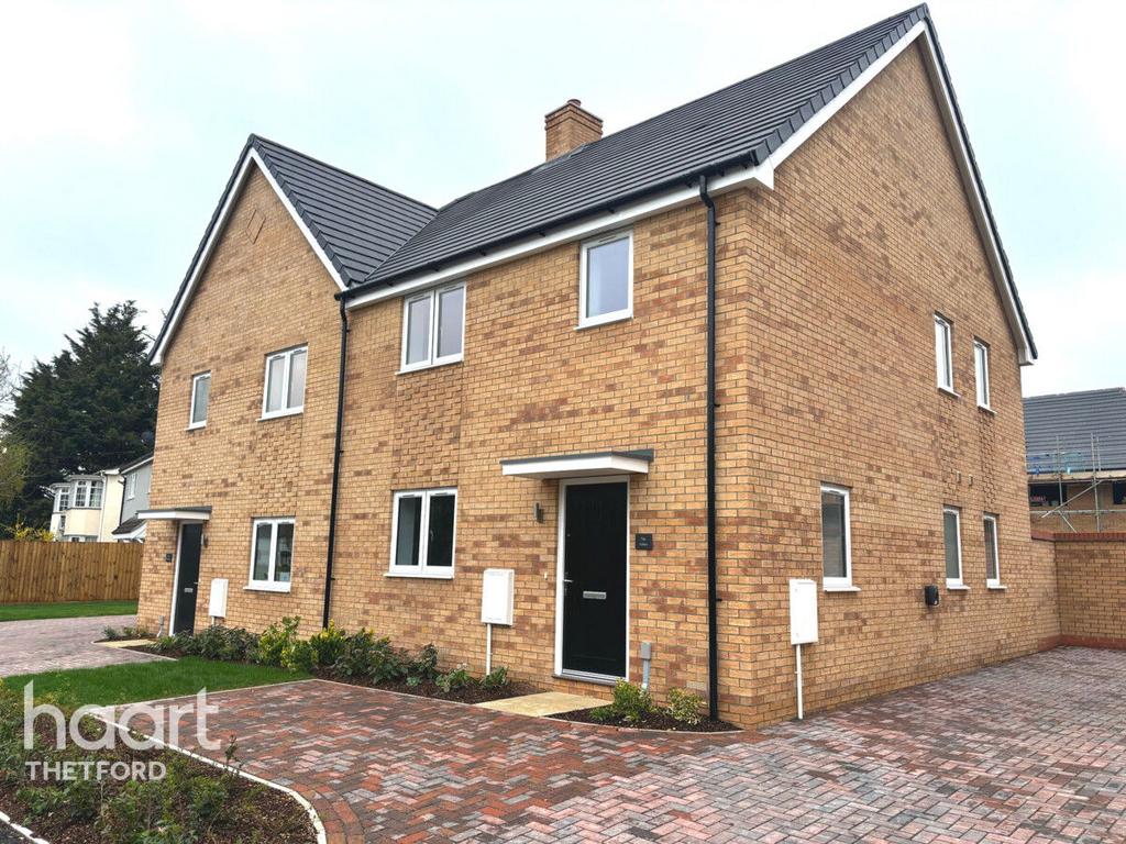 Denmark Lane, Diss 3 bed semi-detached house for sale - £255,000
