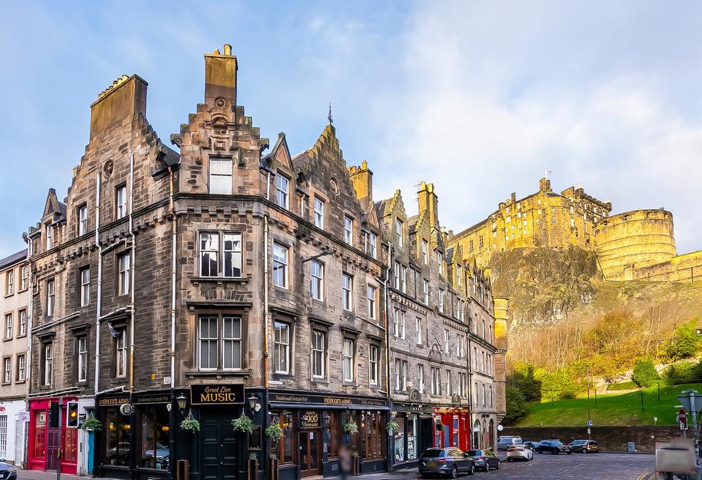 West Port, Grassmarket, Edinburgh, EH1 2 bed flat - £350,000