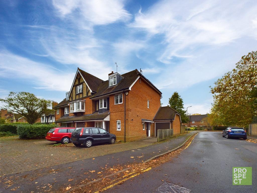 Parkside Road, Reading, Berkshire, RG30 4 bed end of terrace house - £ ...