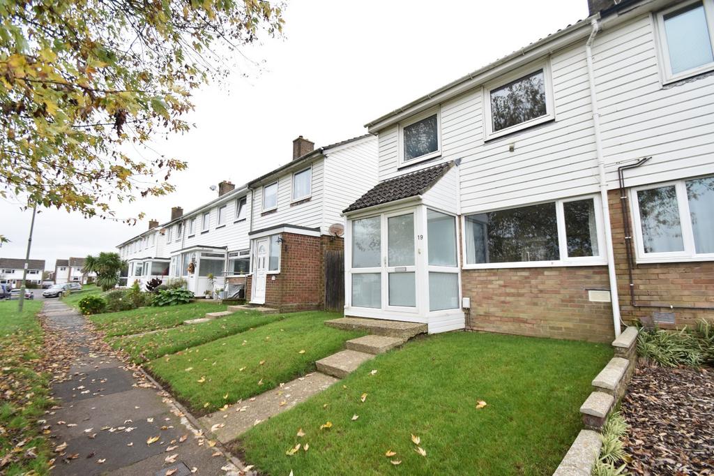 Harting Gardens, Hampshire PO16 3 bed terraced house - £1,450 pcm (£335 pw)