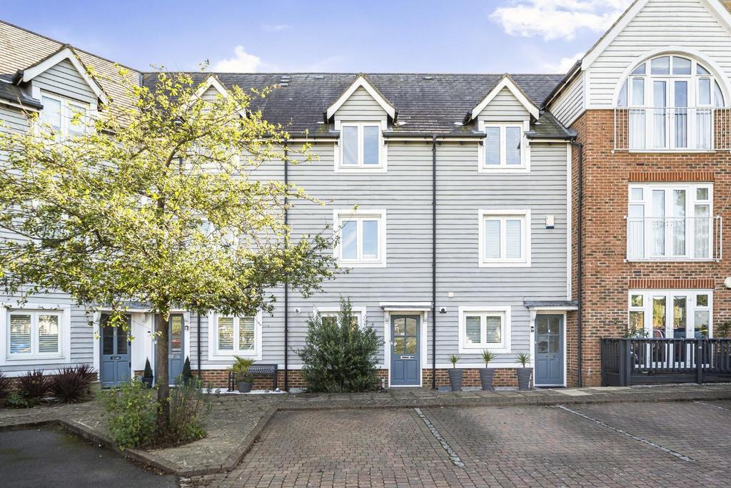 The Lakes, Larkfield 3 bed terraced house - £375,000