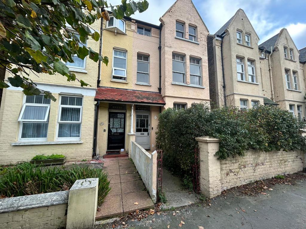 Norfolk Road, Margate CT9 7 bed semi-detached house - £600,000
