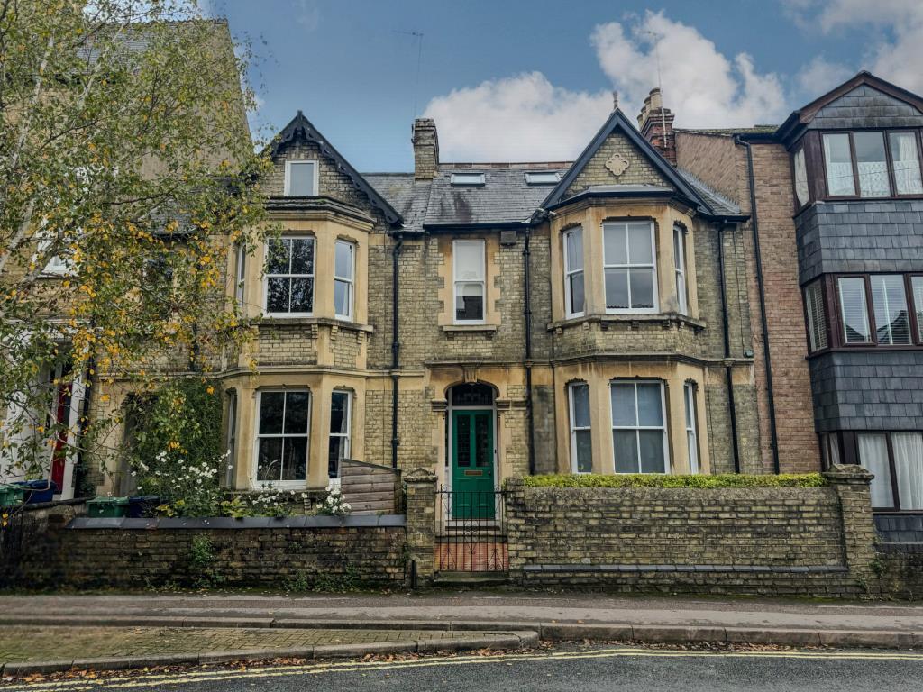 Houseshare, Southfield Road, OX4 1 bed in a house share - £775 pcm (£ ...
