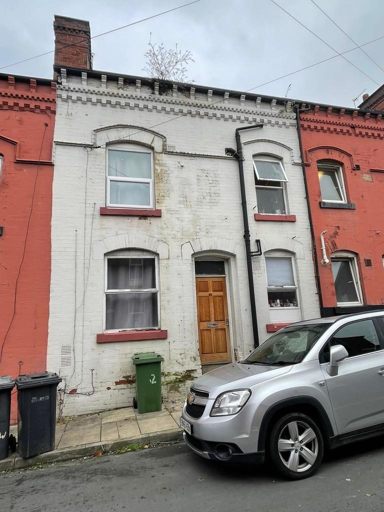 Bayswater Row, Leeds LS8 2 bed terraced house - £70,000