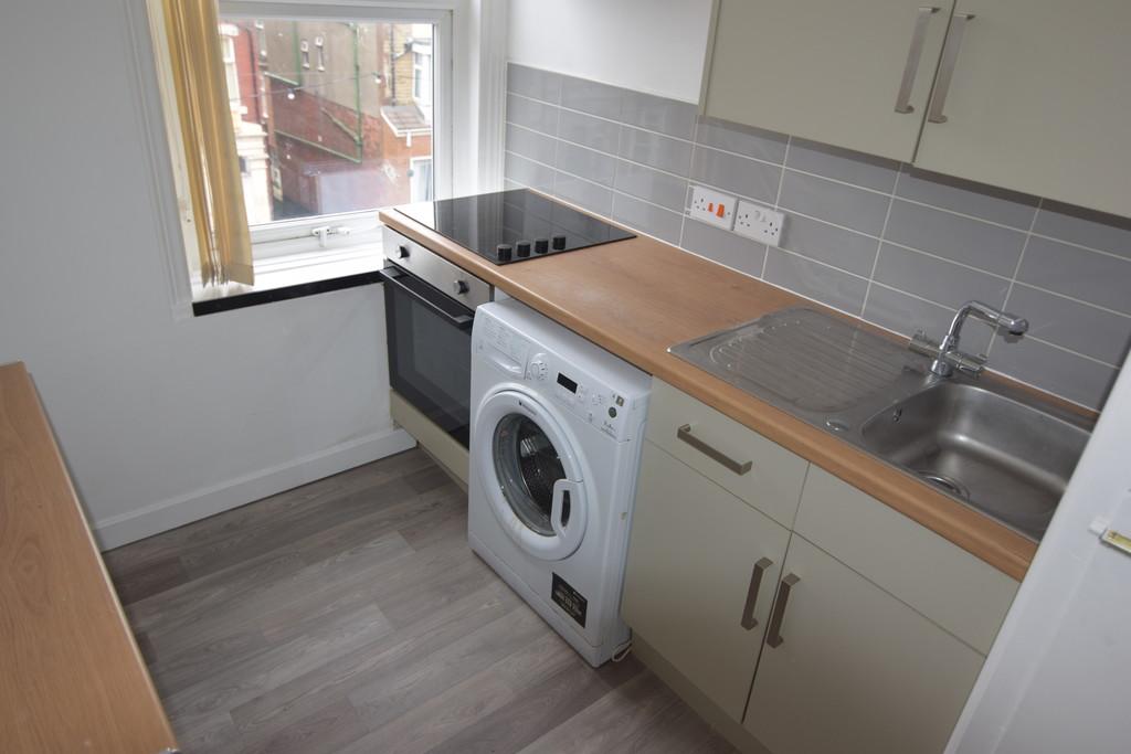 Charnley Road, Blackpool 1 bed apartment - £450 pcm (£104 pw)