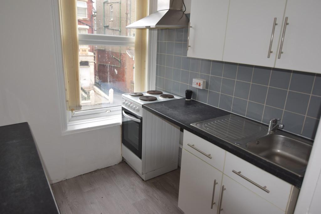 Charnley Road, Blackpool 1 bed apartment - £450 pcm (£104 pw)