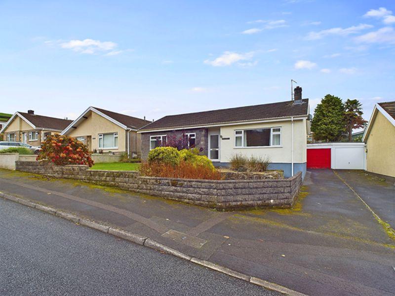 Glynderi, Tanerdy, Carmarthen 3 bed detached bungalow - £259,950