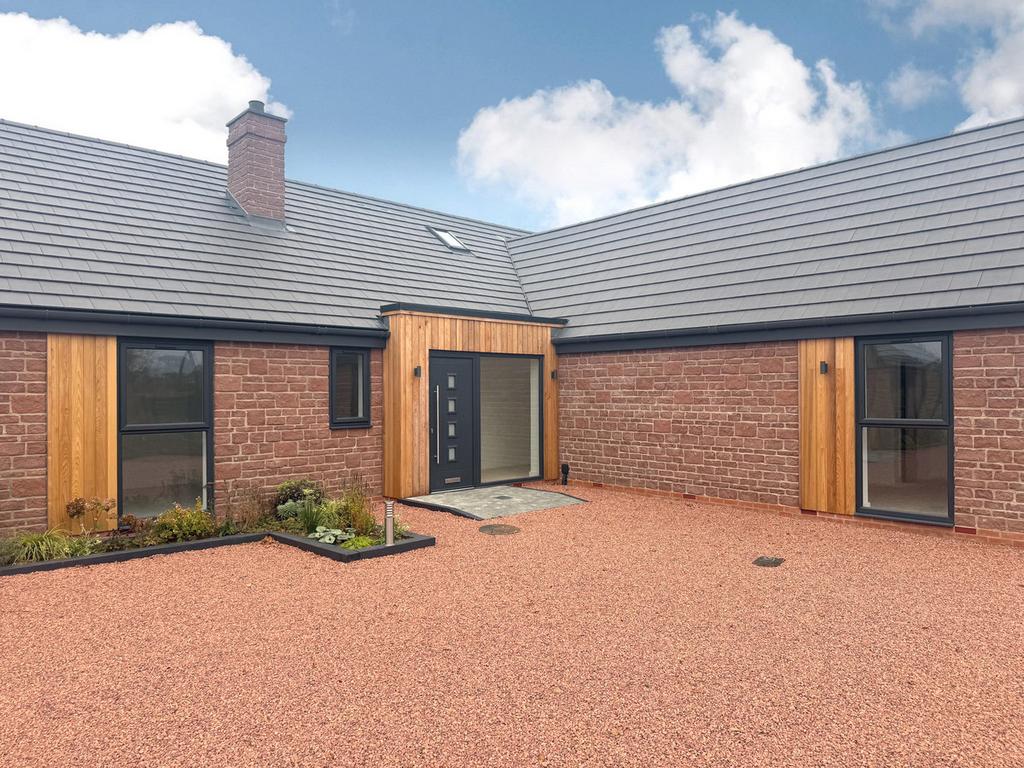 Raby Mere Road, Wirral, CH63 3 bed semi-detached house for sale - £600,000