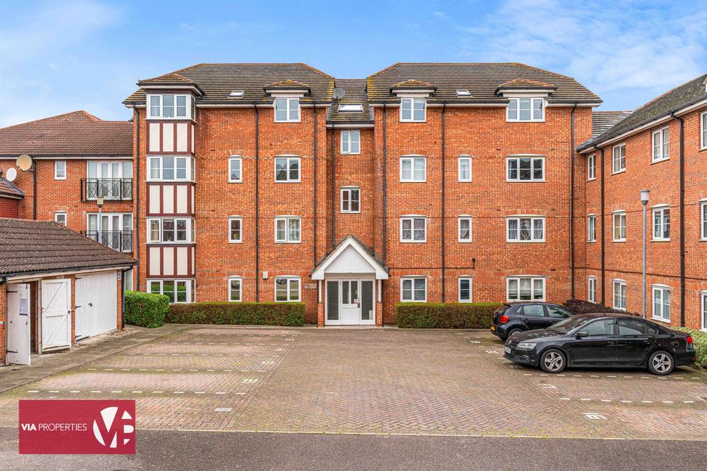 Ottawa Court, Broxbourne EN10 1 bed apartment - £220,000