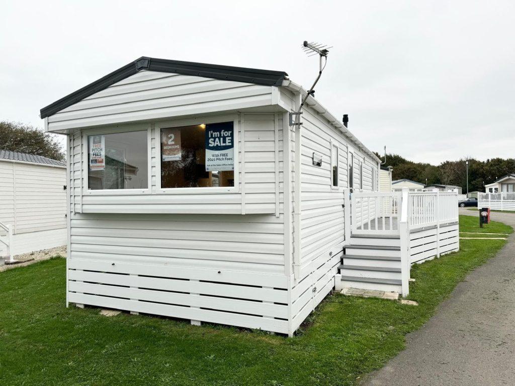 Solent Breezes Holiday Park 2 bed static caravan - £39,995