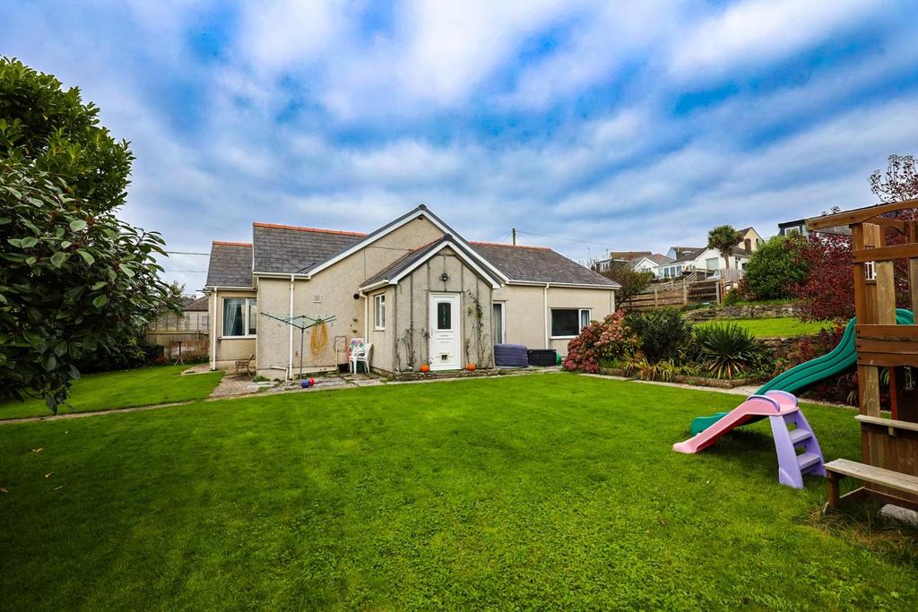 The Duchy, Church Close... 5 bed detached bungalow - £675,000