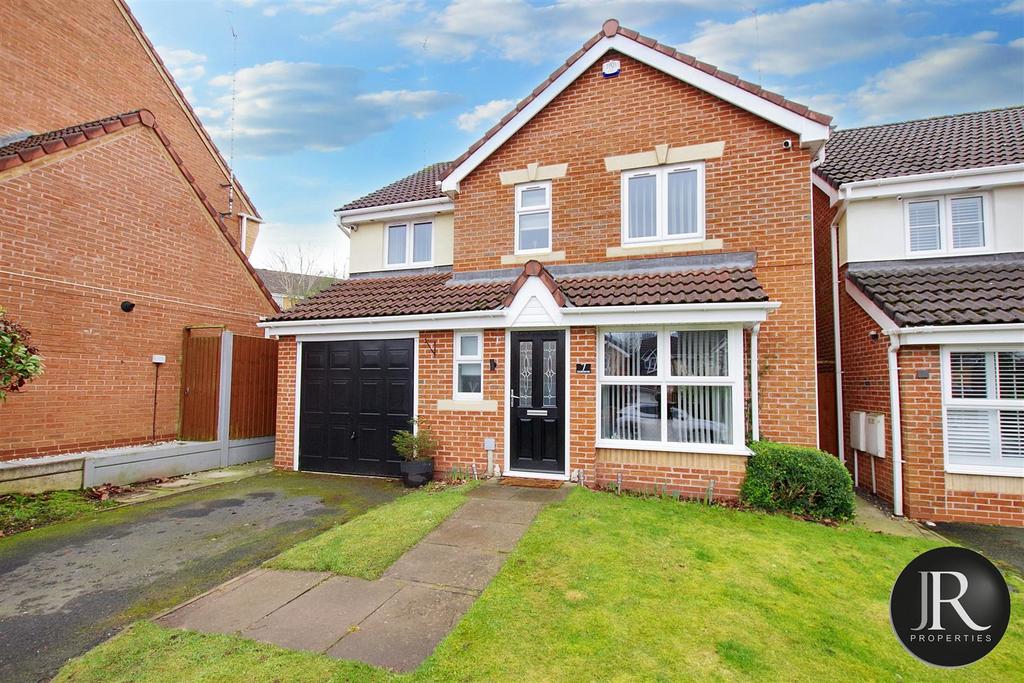 Elizabethan Way, Rugeley WS15 4 bed detached house for sale - £350,000
