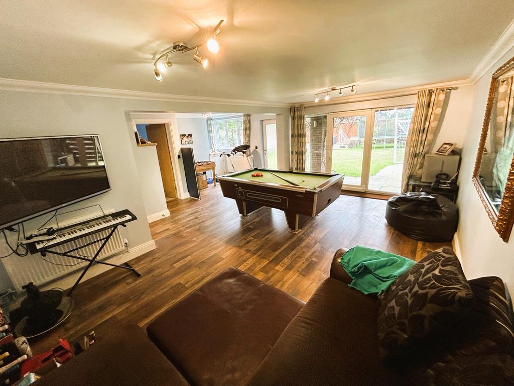 Mayals Green, Mayals, Swansea, SA3 5 bed detached house - £775,000