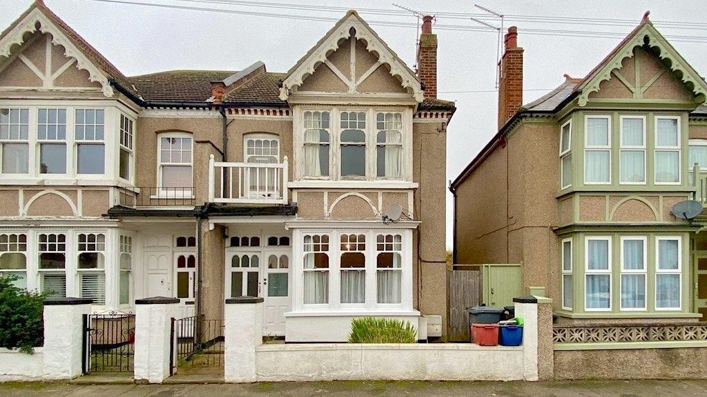 Gosfield Road, Herne Bay, CT6 5SD 1 bed ground floor flat - £850 pcm (£ ...