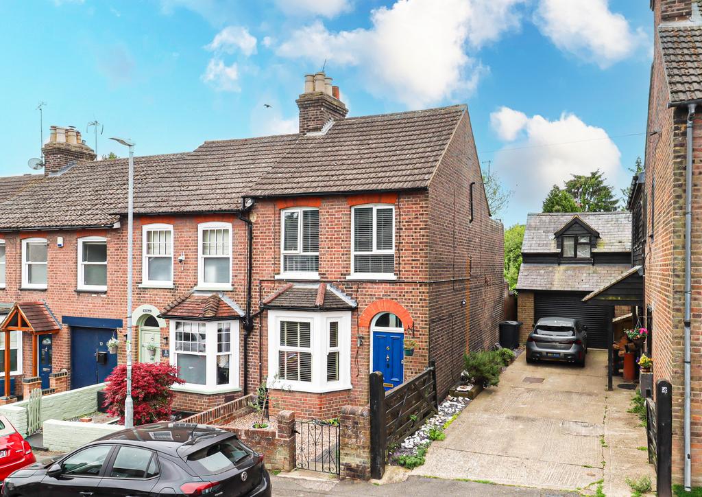 Summer Street, Slip End, Luton, LU1 3 bed end of terrace house - £350,000