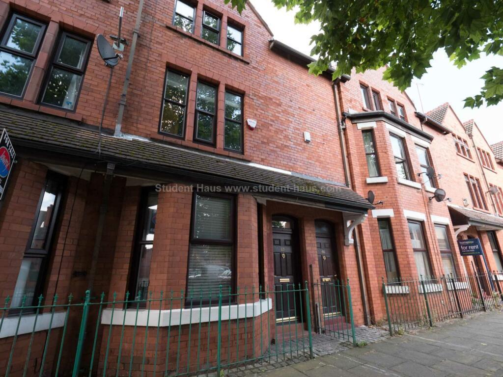 Coronation Street, Salford 4 bed terraced house - £250,000
