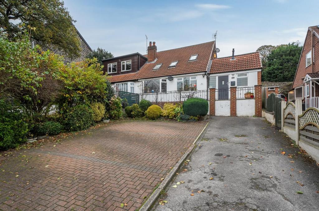 Newlay Wood Drive, Horsforth 3 bed semi-detached bungalow for sale - £ ...