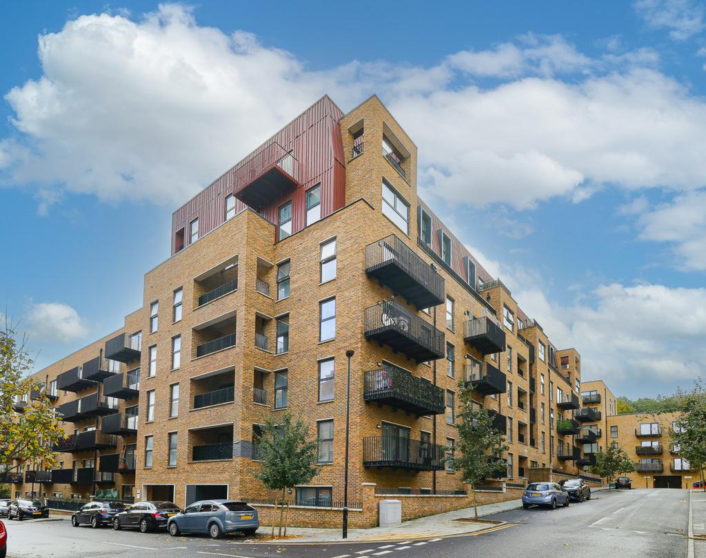 Brumwell Avenue, Woolwich SE18 2 bed apartment - £425,000