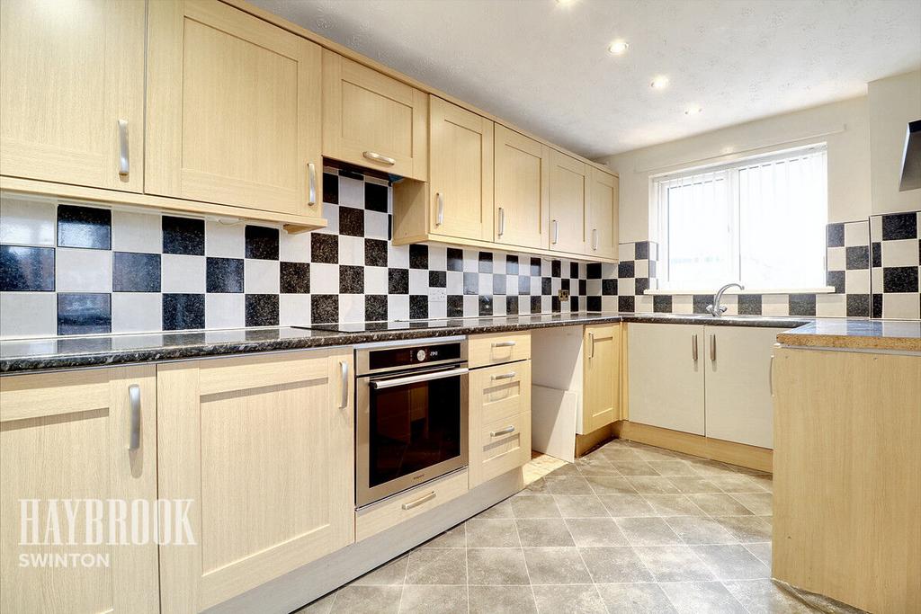 Hickleton Court, Rotherham 2 bed semi-detached bungalow - £120,000