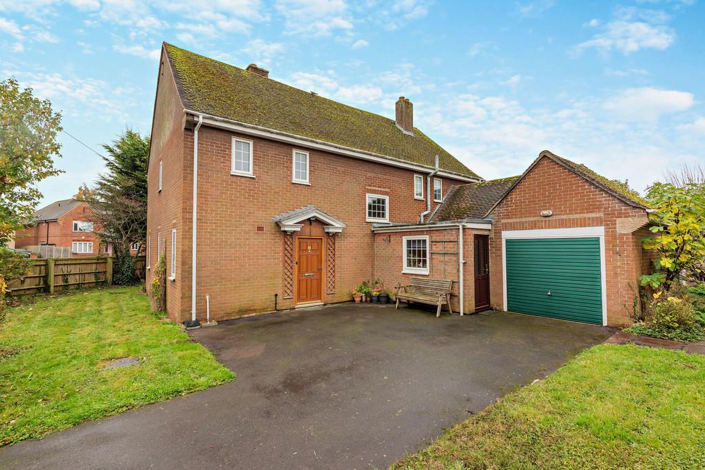 Cratlands Close, Oxford OX44 4 bed detached house - £670,000