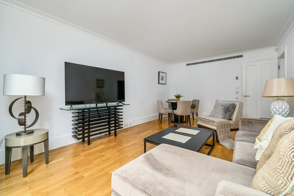 Kings Chelsea, Chelsea 2 bed apartment - £3,500 pcm (£808 pw)