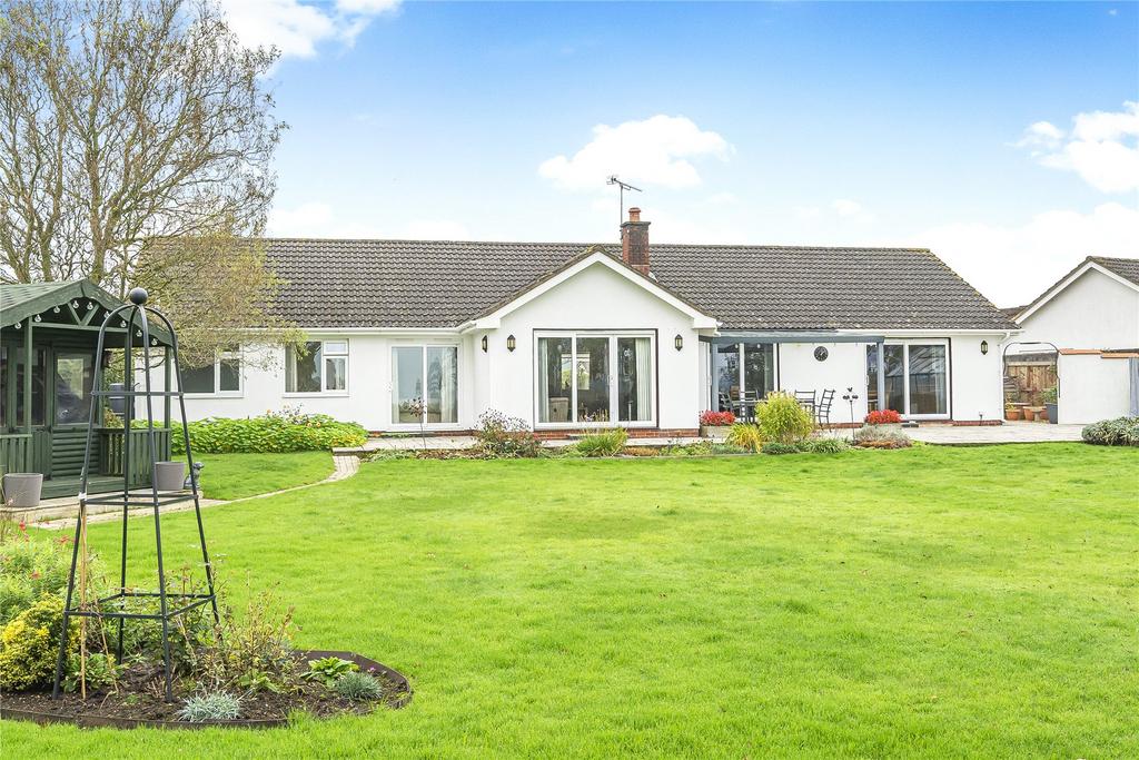 Talaton, Exeter 3 bed bungalow for sale - £800,000