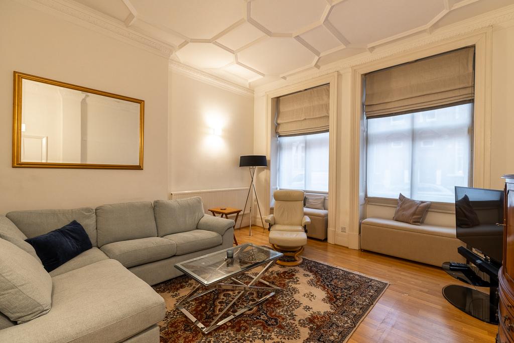 Culford Gardens, Chelsea, SW3 1 bed flat - £4,875 pcm (£1,125 pw)