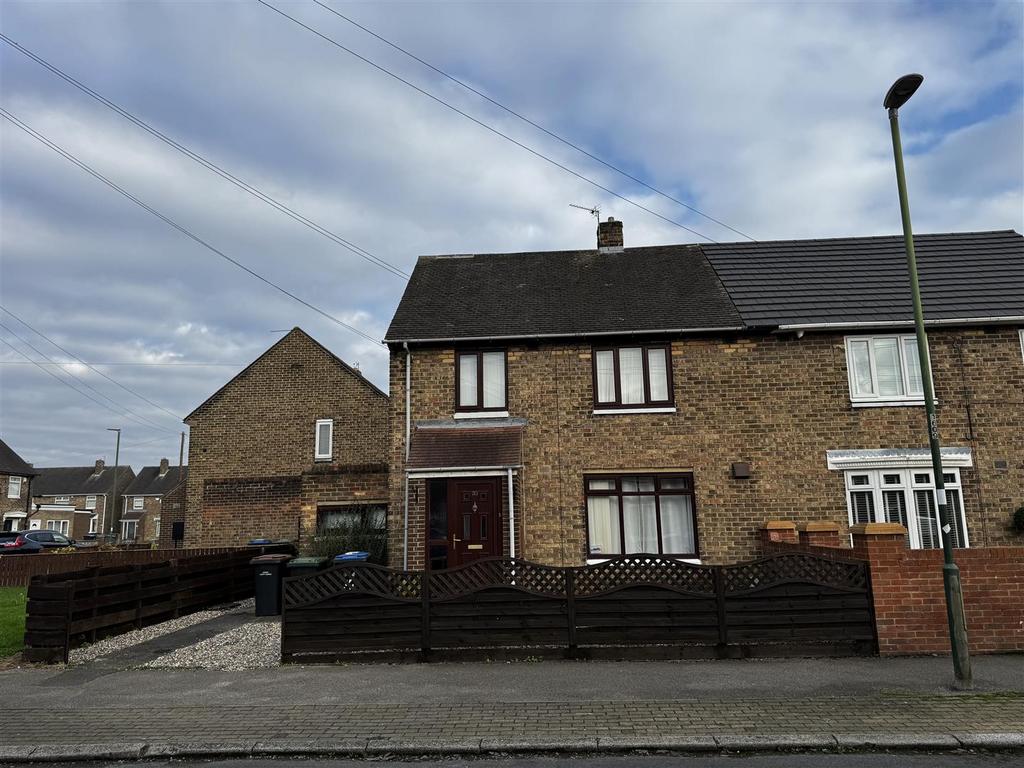 Sharp Crescent, Gilesgate, Durham HMO... 4 bed semi-detached house - £ ...