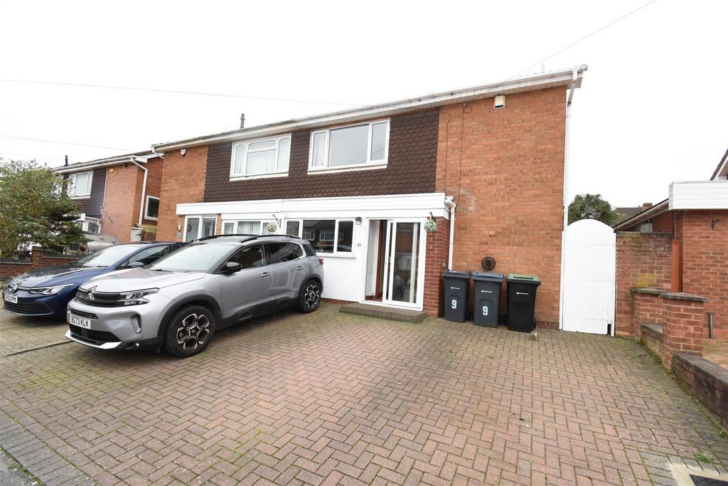 Hilltop Drive, Hodge Hill, Birmingham 3 bed semi-detached house for ...