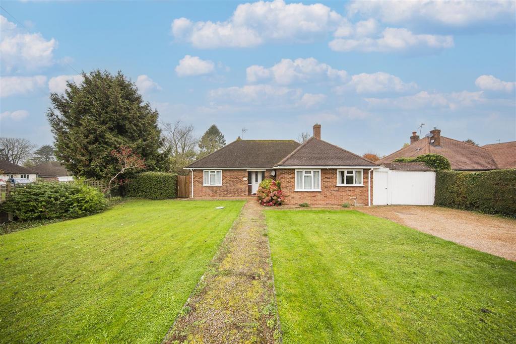 Evelyn Road, Sevenoaks TN14 3 bed detached bungalow for sale - £800,000