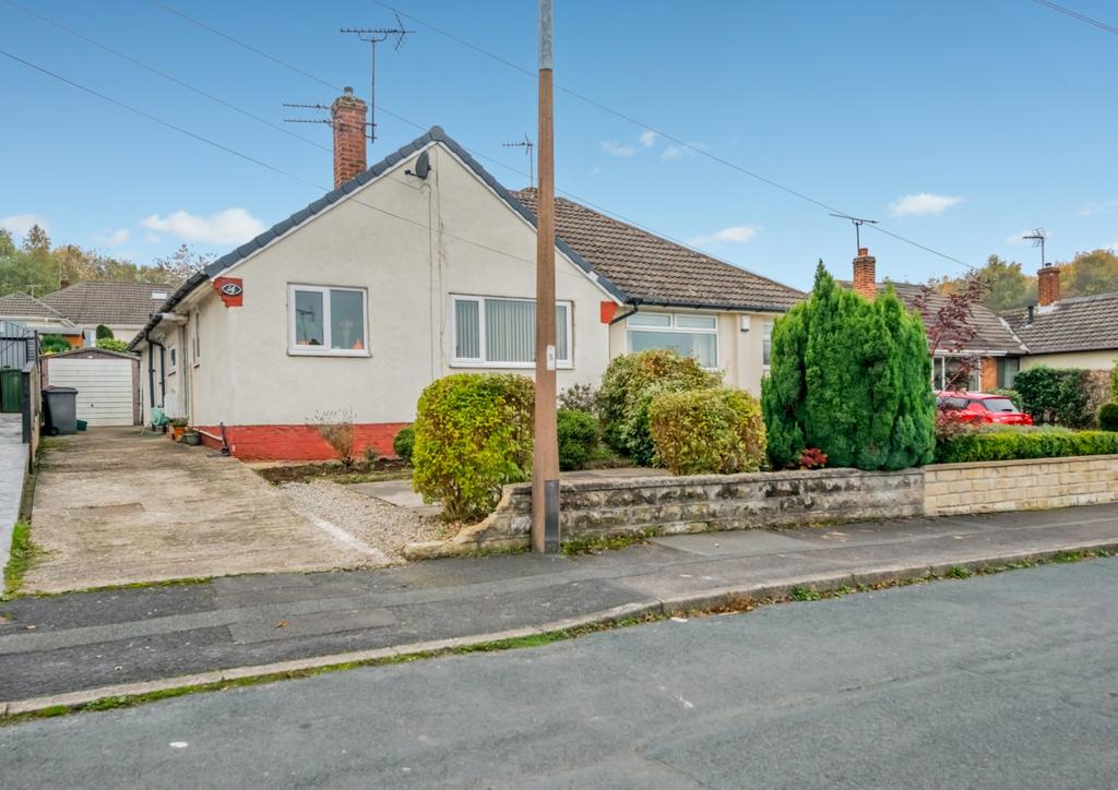 Pyenot Avenue, Cleckheaton, West... 3 bed bungalow - £205,000
