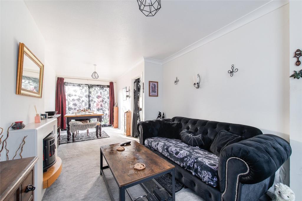 Whinfell Way, Gravesend, Kent, DA12 3 bed terraced house for sale - £325,000