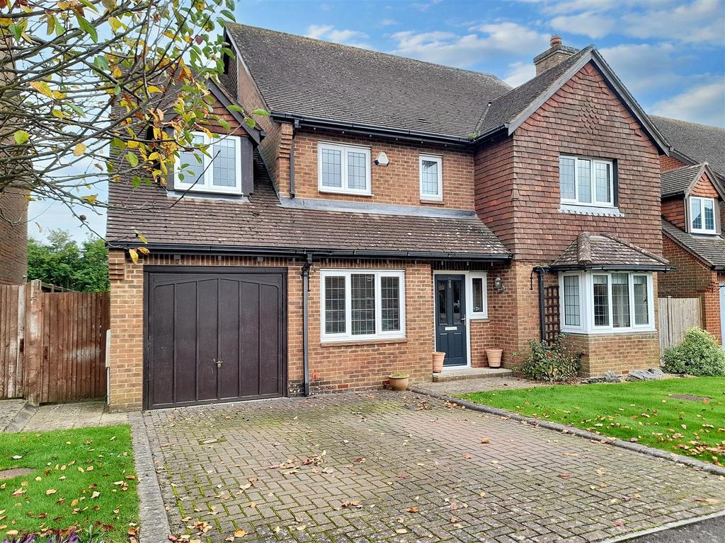 Hunters Mews, Fontwell 4 bed detached house for sale - £715,000