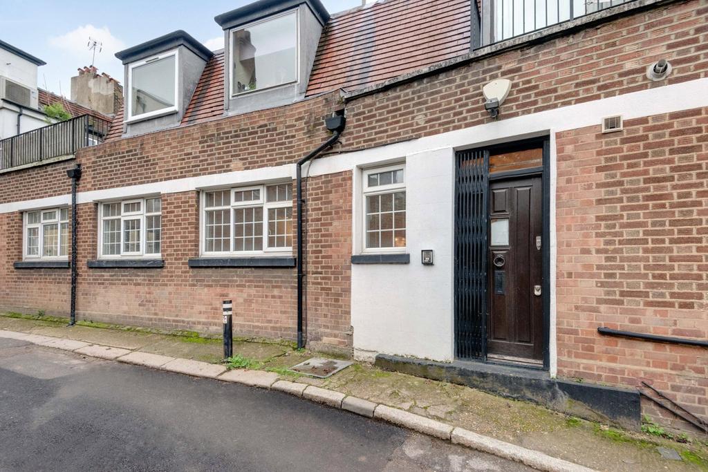 Highgate High Street, Highgate Office - £25,000