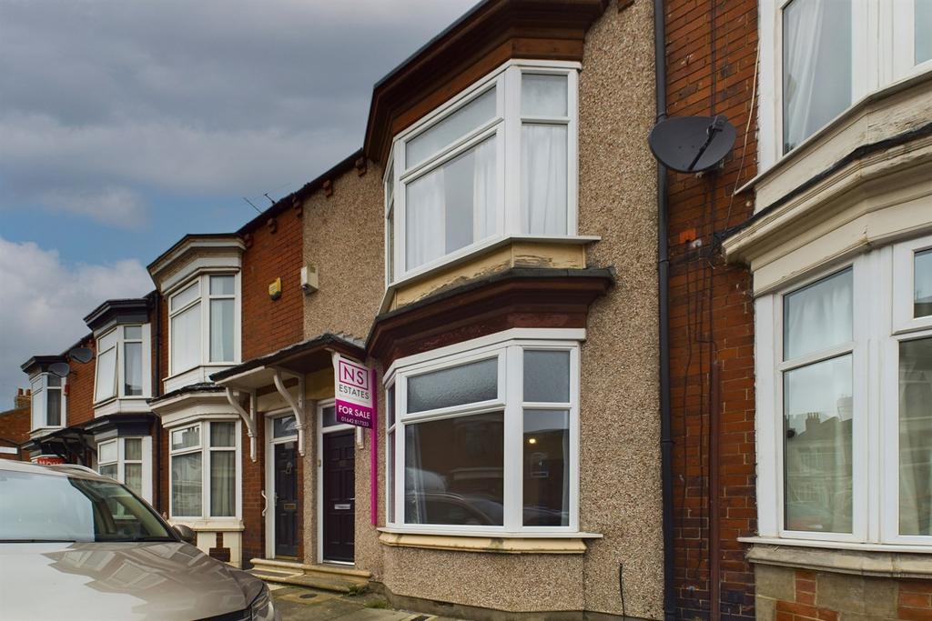 Clive Road, Linthorpe, Middlesbrough... 3 bed terraced house - £90,000