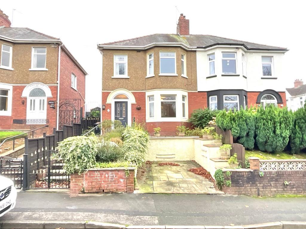 St Julians Road, Newport NP19 3 bed semi-detached house - £275,000